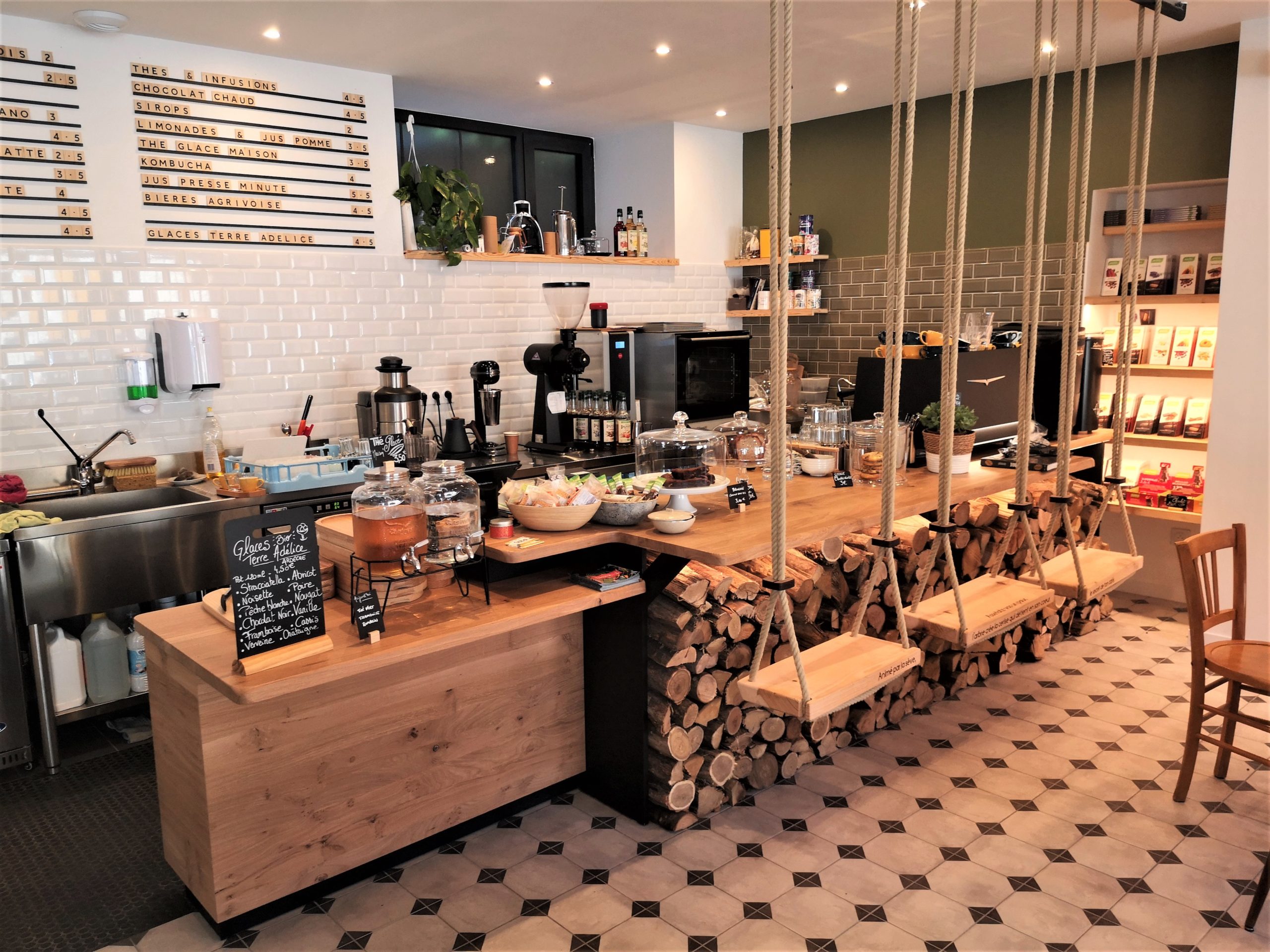 Agencement d'un café - MEUBLES DECROIX